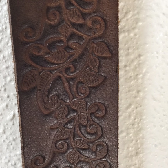 BKE | Accessories | Vintage Genuine Leather W Filigree Design Lg | Poshmark